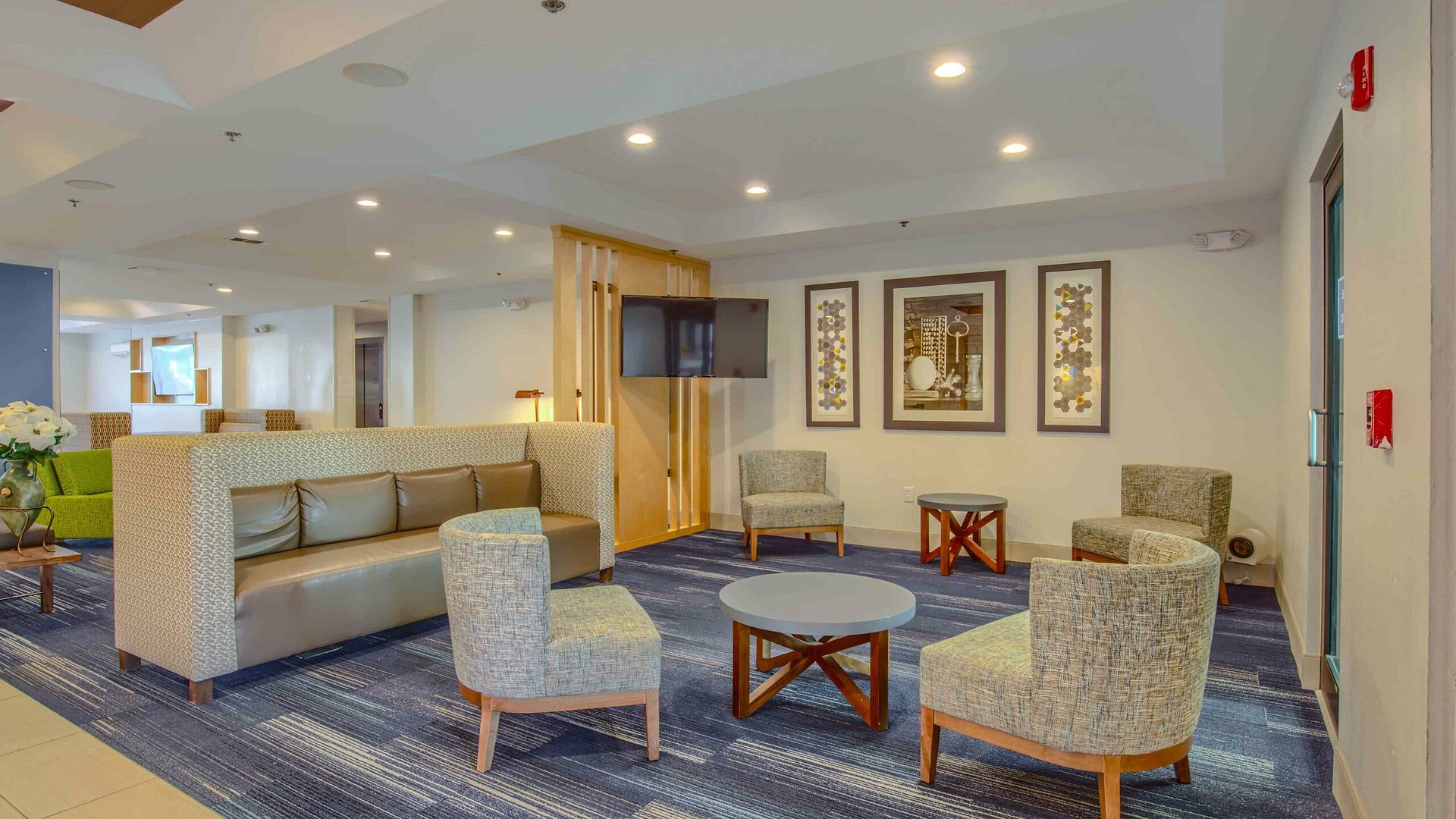 Holiday Inn Express & Suites Gulf Shores