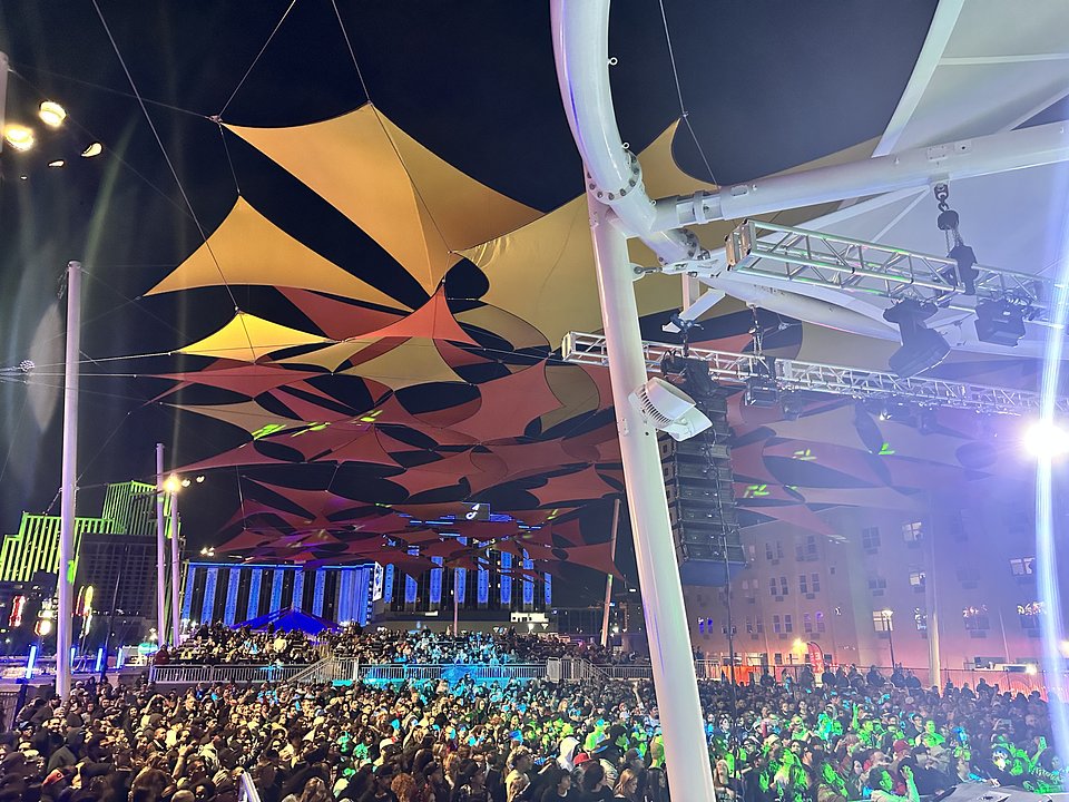 Glow Plaza | J Resort Entertainment Reno NV