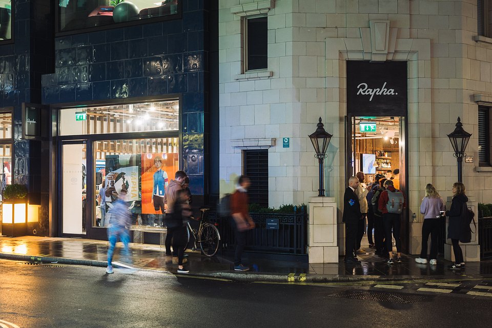 RAPHA PRIDE LAPS & CAKE